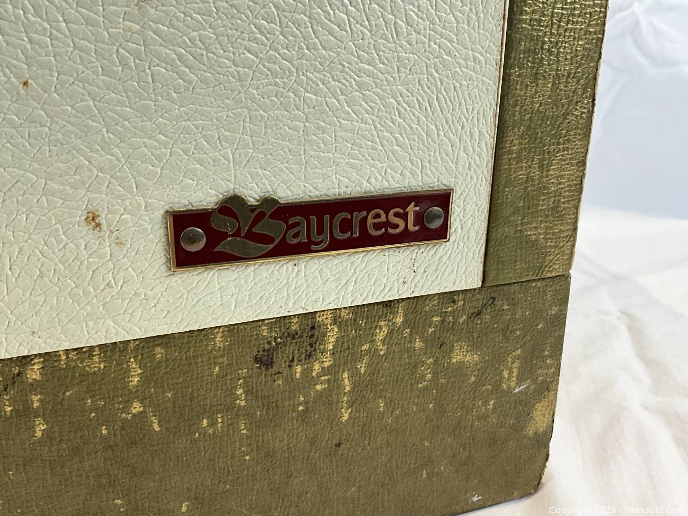 Baycrest Model 191 Portable Sewing Machine | Maxsold