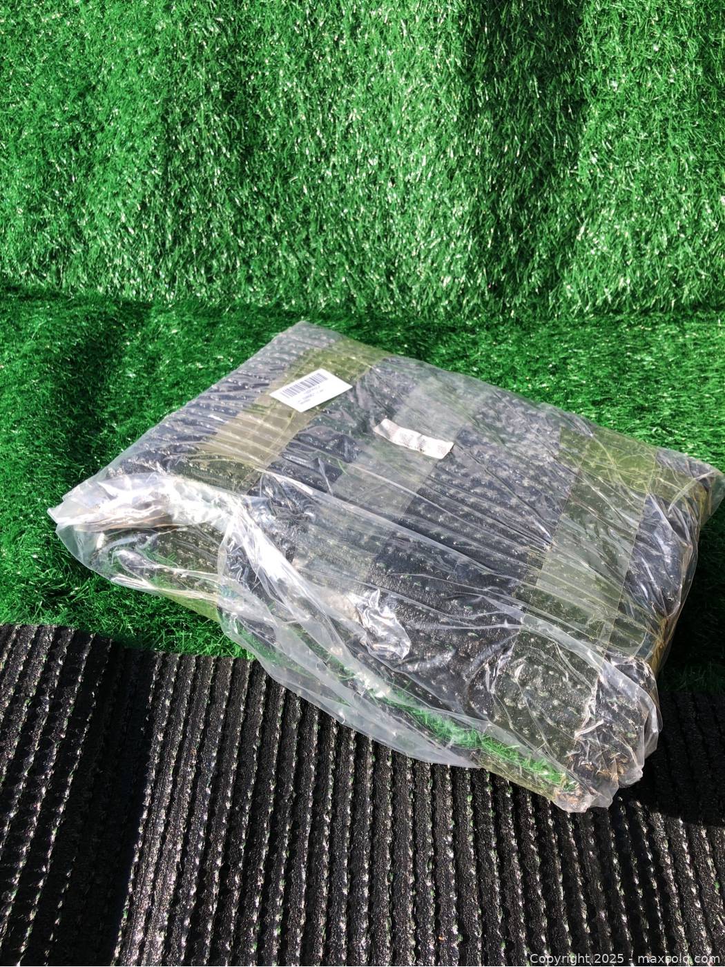 Lot of 2 artificial grass mats 48" x 31" | Maxsold