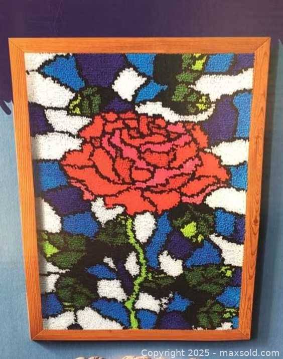 Leisure Arts Rose Latch Hook Craft Kit | Maxsold