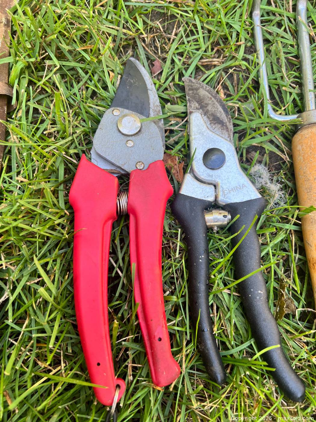 Pruning Shears And Hand Garden Fork (3) | Maxsold