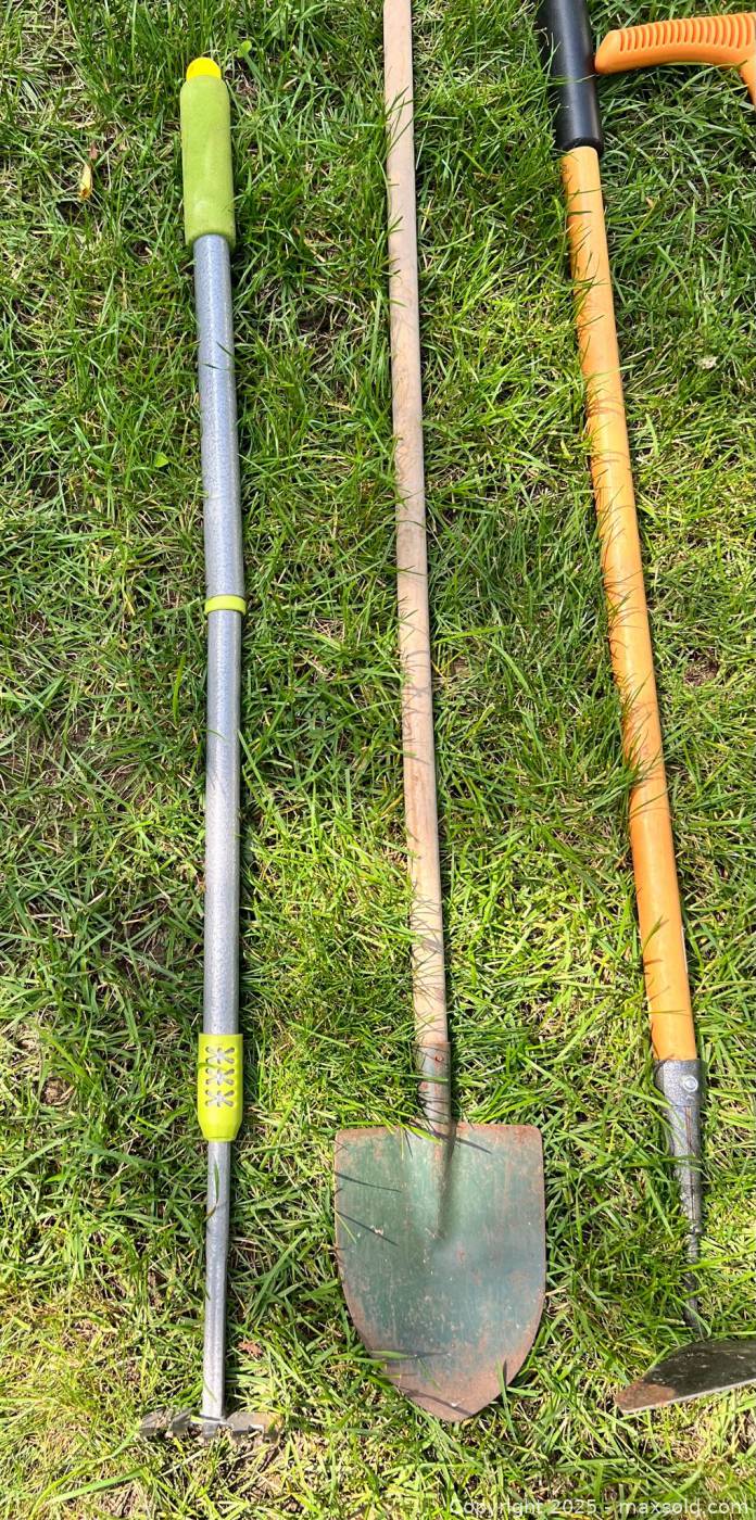 Seven Long-Handled Garden Tools | Maxsold