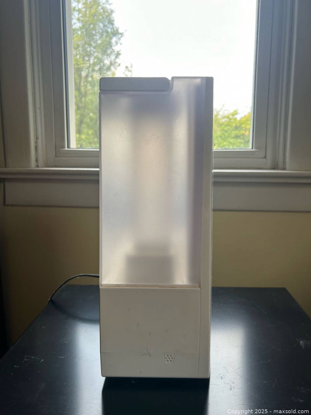 Life Brand digital touchscreen humidifier with hydrometer | Maxsold