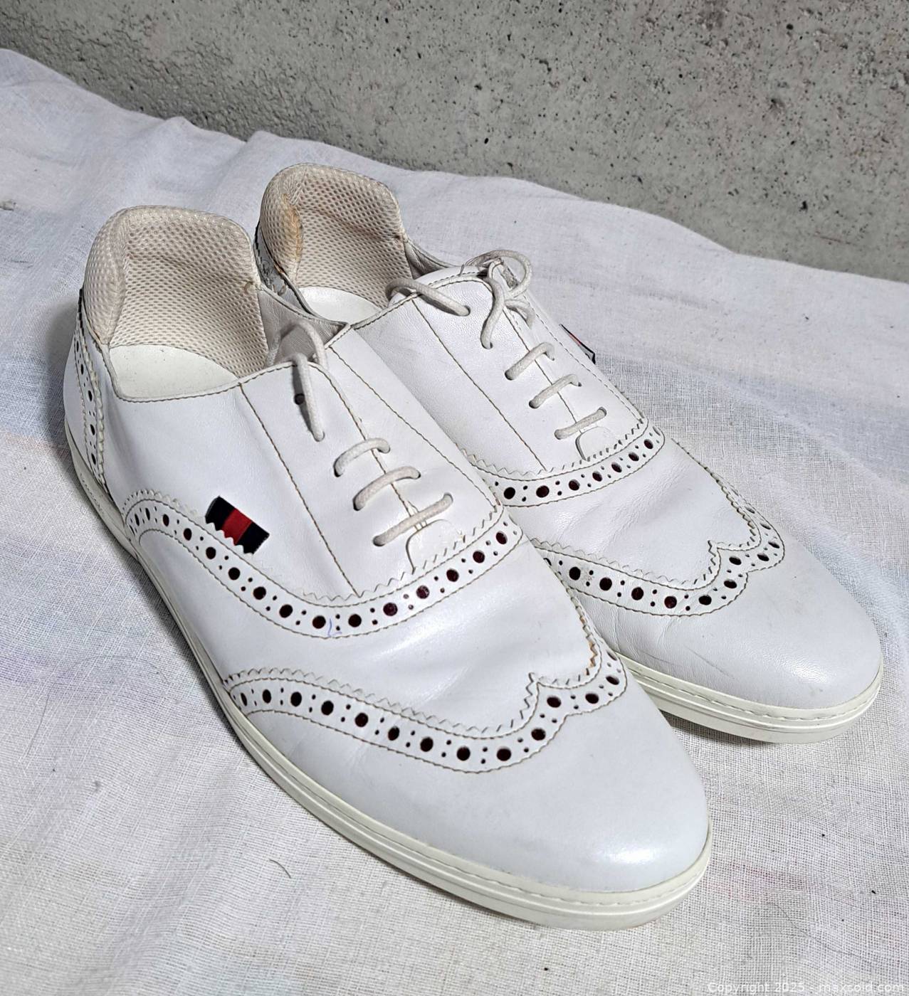 Gucci men's brogue leather sneakers US 9 | Maxsold