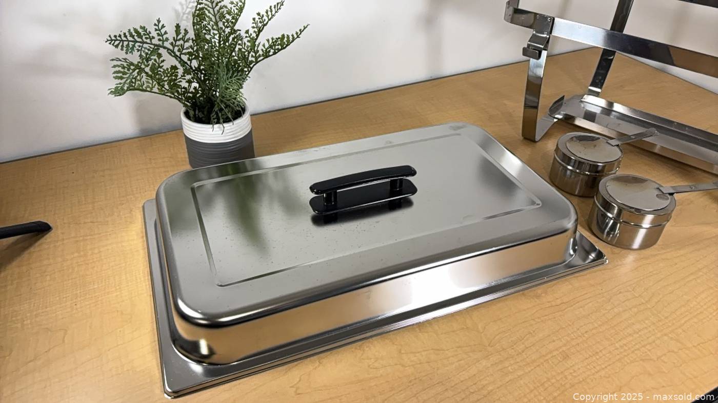 Full-size 8 qt stainless steel chafing dish set with condiment pots ...