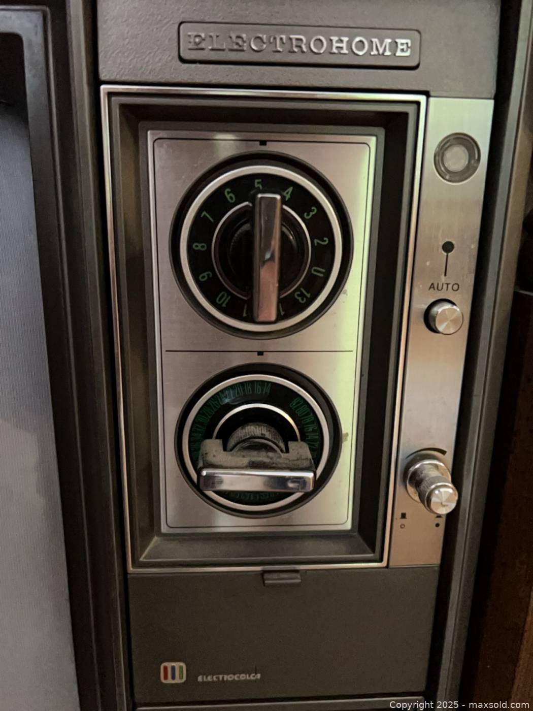 Electrohome console color television with manuals | Maxsold