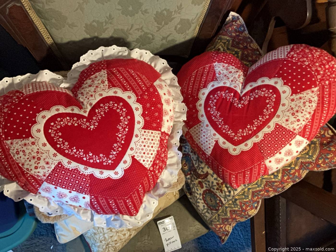 Assorted Decorative Throw Pillows, 12 pcs | Maxsold