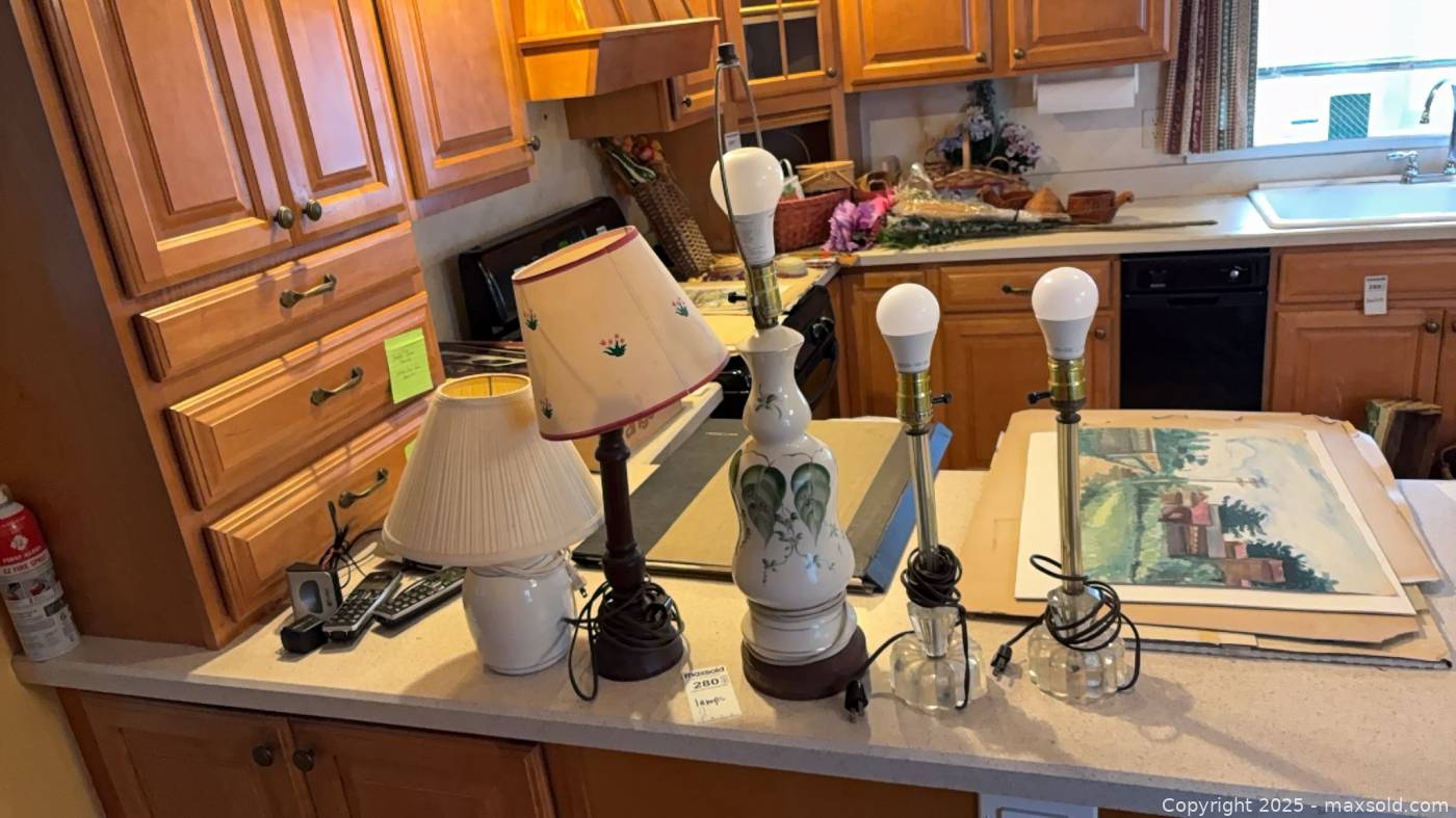 Assorted Table Lamps, 7 Pieces | Maxsold