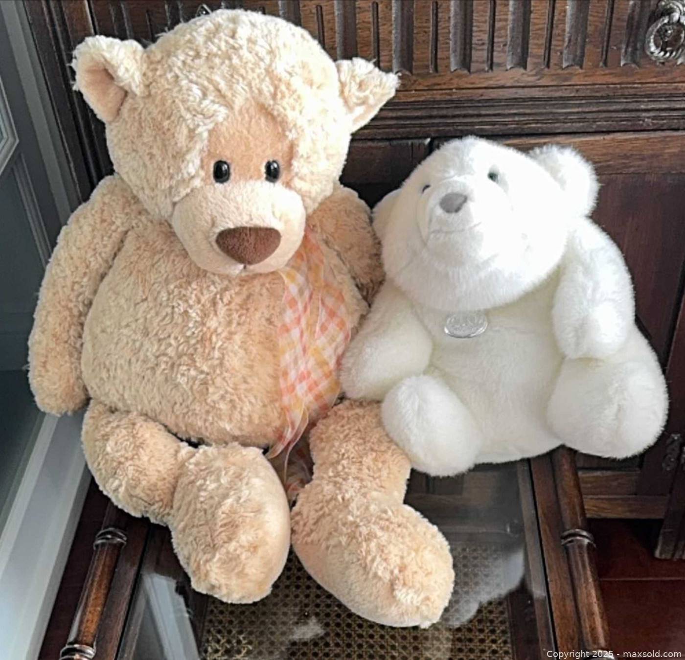 Pair of Gund plush teddy bears 15" tan, 12" white | Maxsold