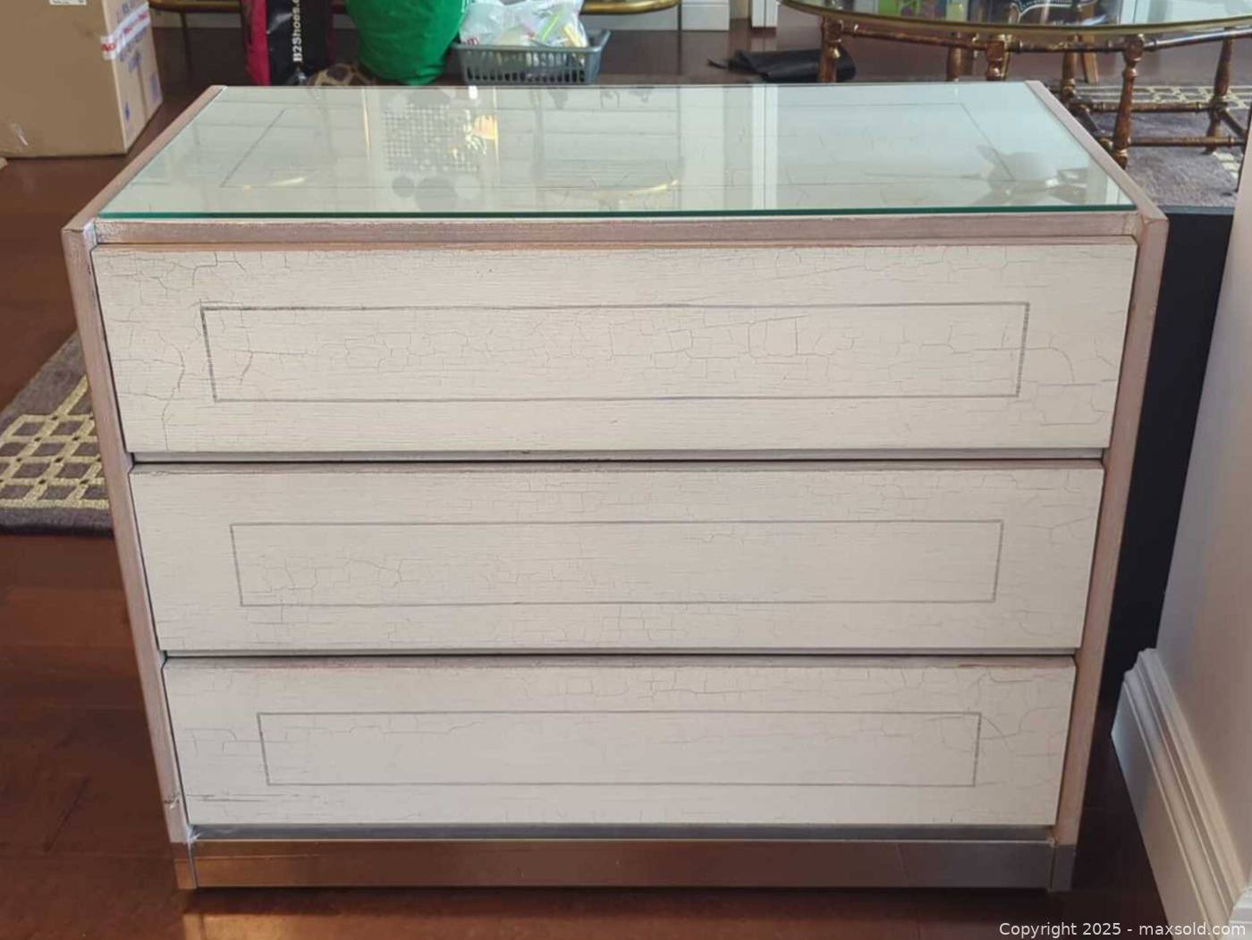 Reff Products 3-drawer chest with glass top | Maxsold