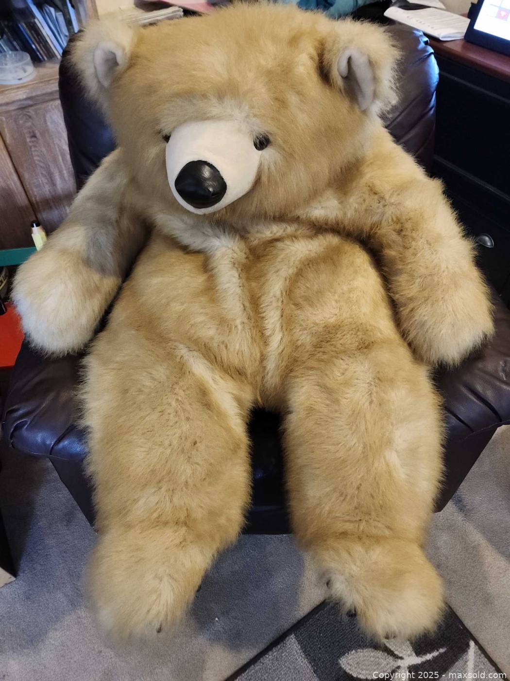 Giant plush teddy bear with faux leather nose and claws | Maxsold