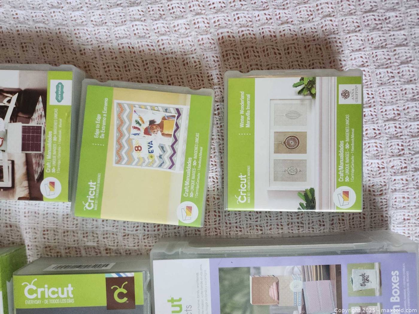 Cricut Expression cartridges with keypad overlays | Maxsold
