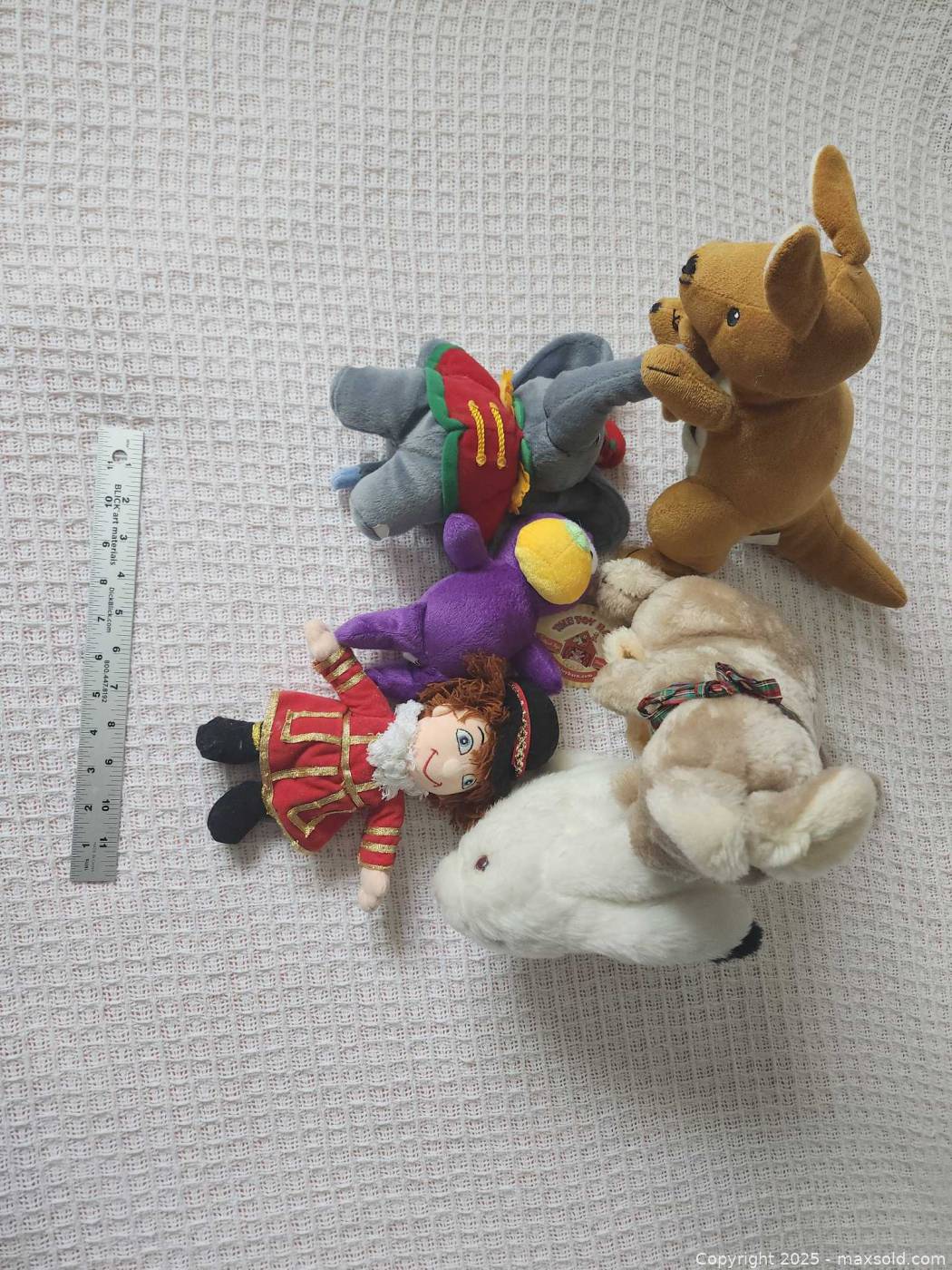 Mixed stuffed animals, 6 pieces | Maxsold