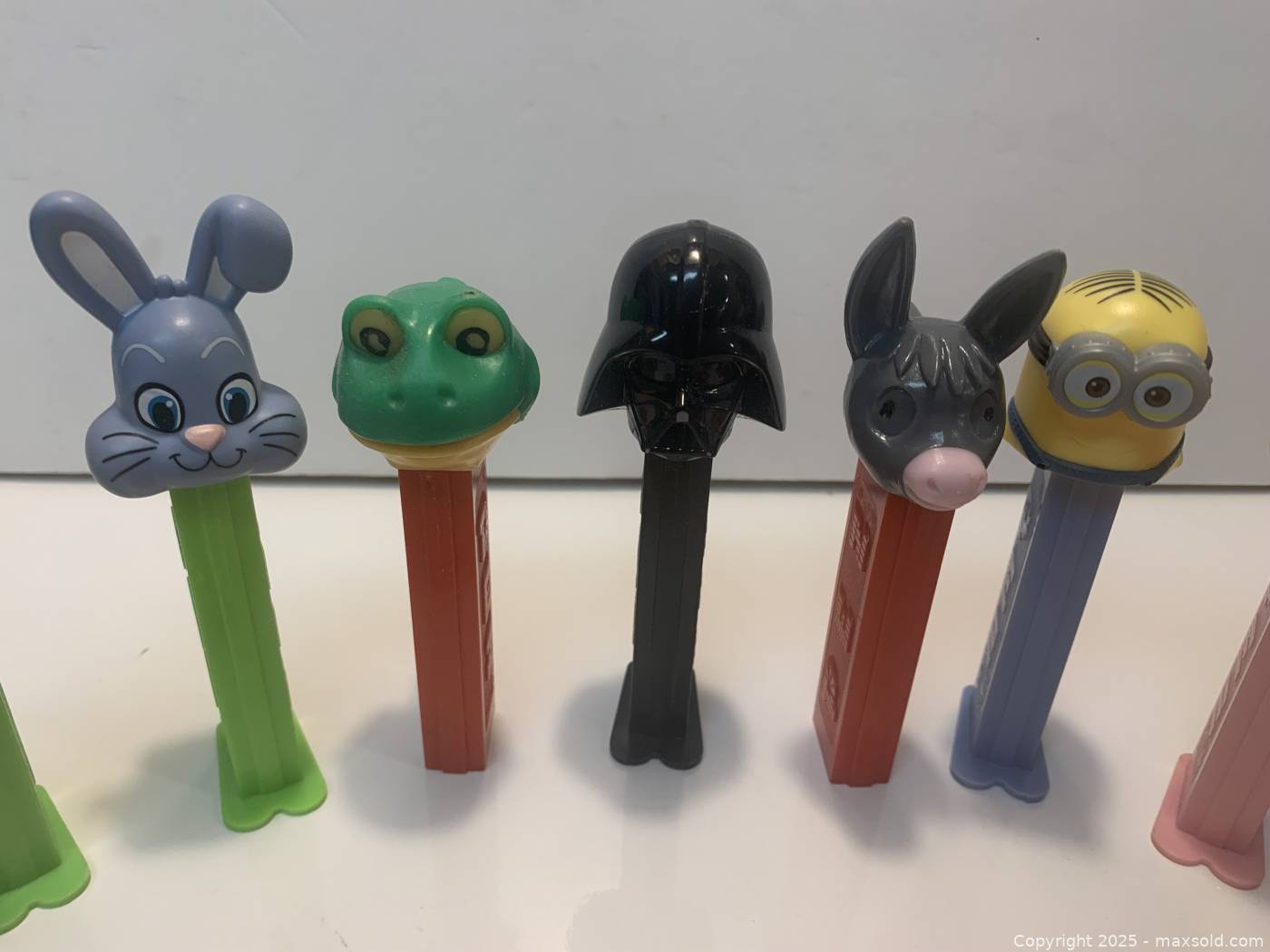 PEZ Character Candy Dispensers, 12 With Candy | Maxsold