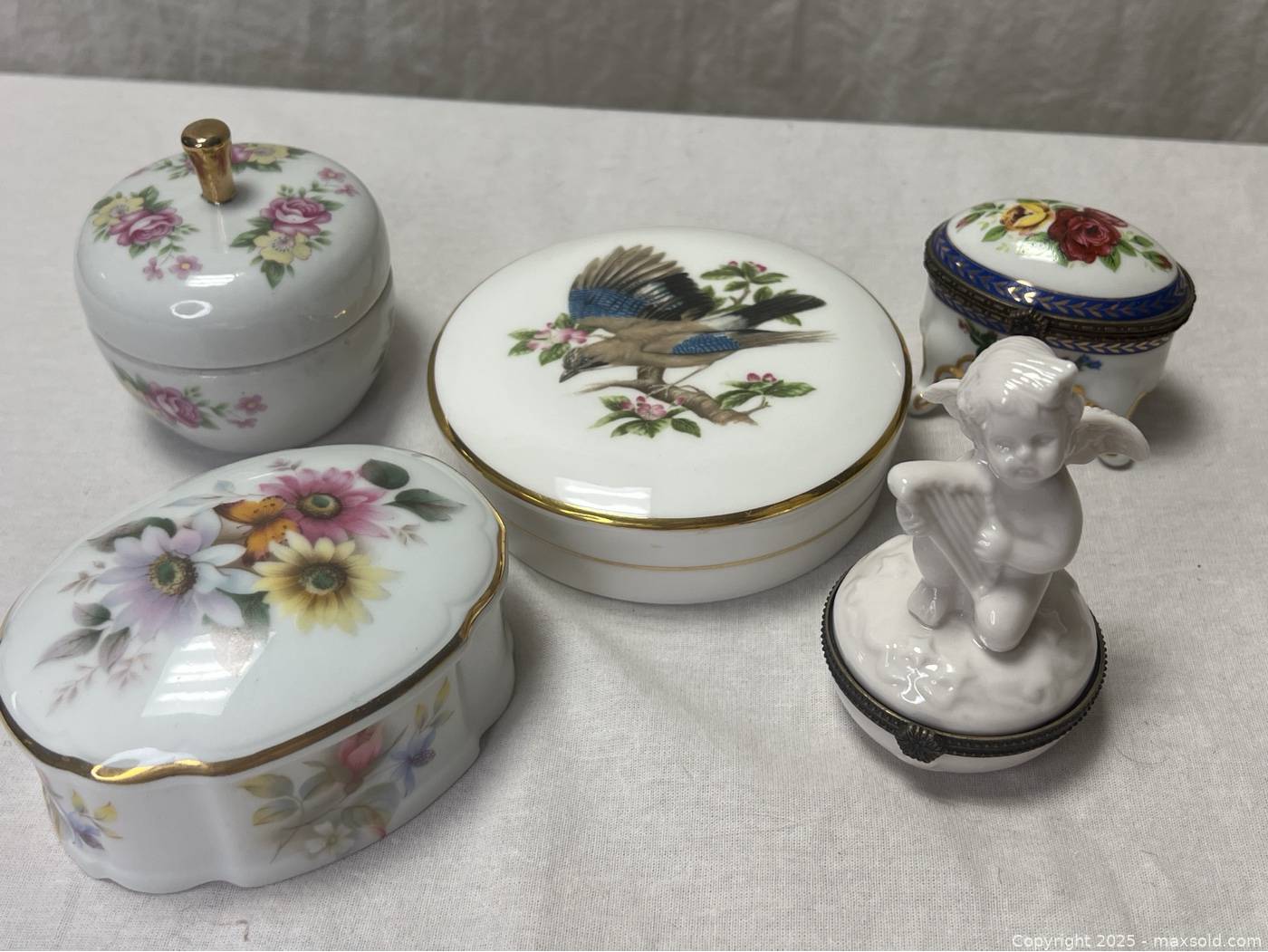 Vintage porcelain trinket boxes floral bird angel 5 pcs | Maxsold