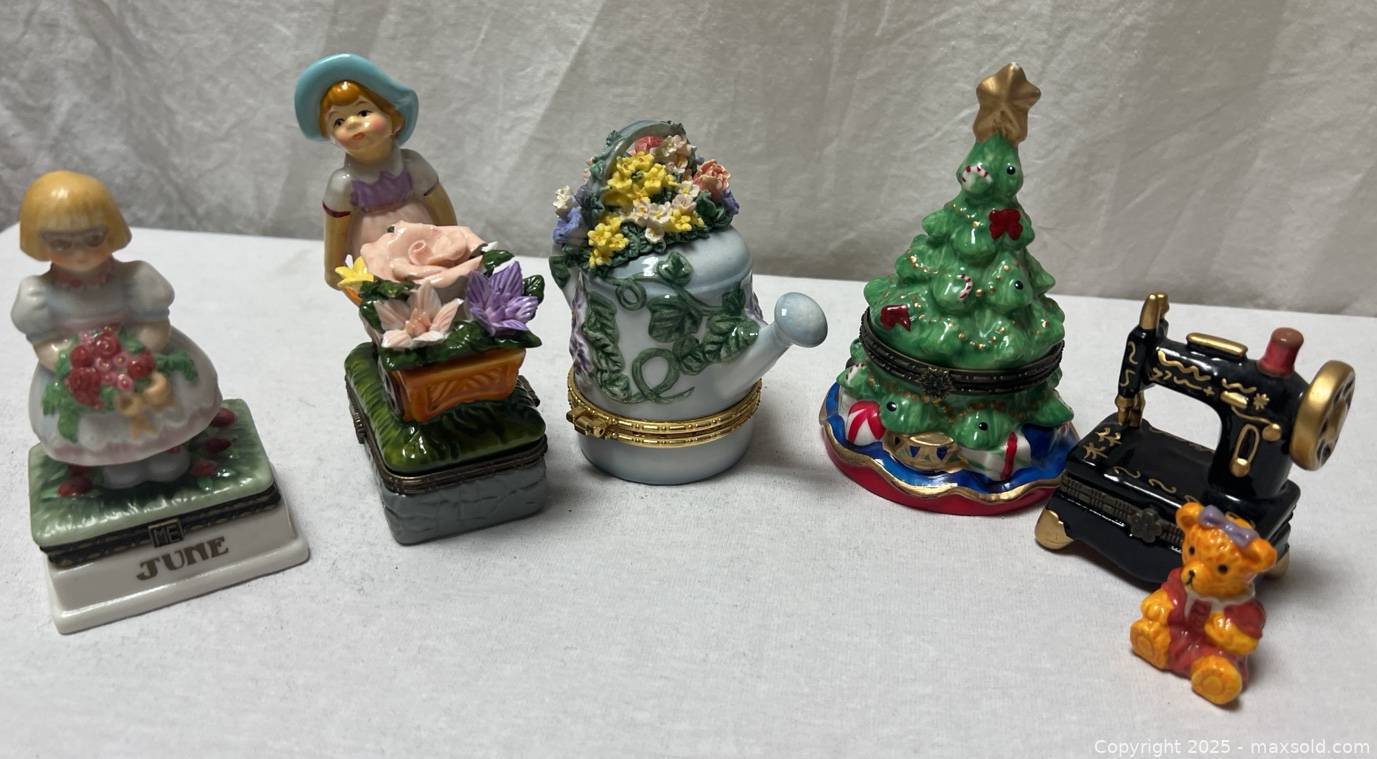 5 hand-painted porcelain hinged trinket boxes | Maxsold