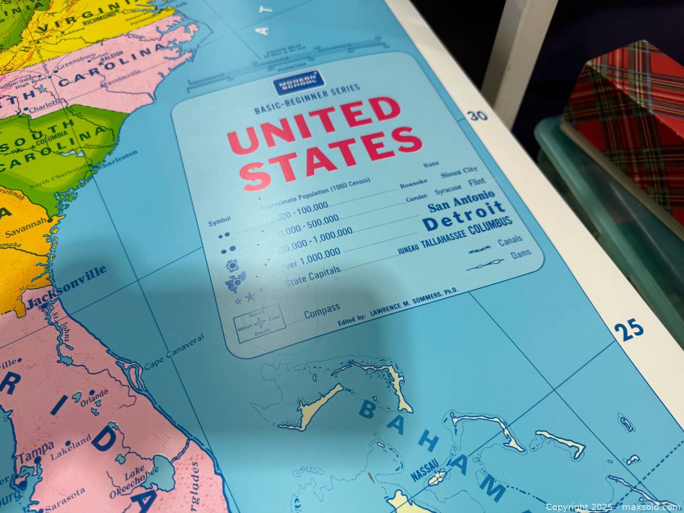 United States roll-up classroom map | Maxsold
