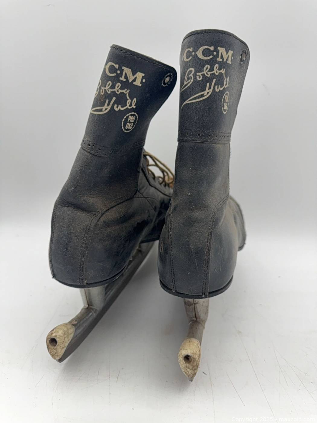 CCM Bobby Hull ice hockey skates size 10.5 | Maxsold