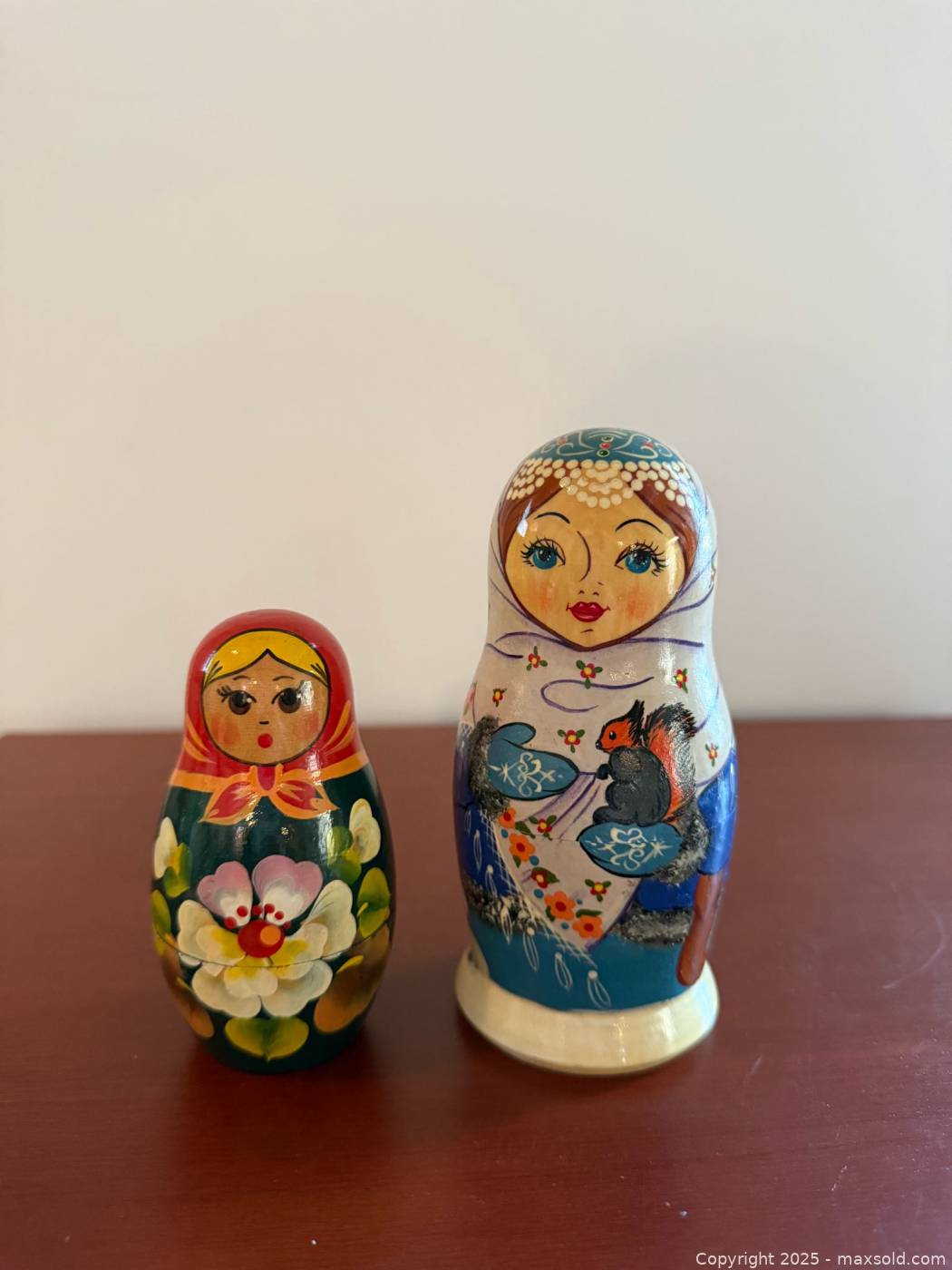 Vintage hand painted wooden nesting dolls 7-piece | Maxsold