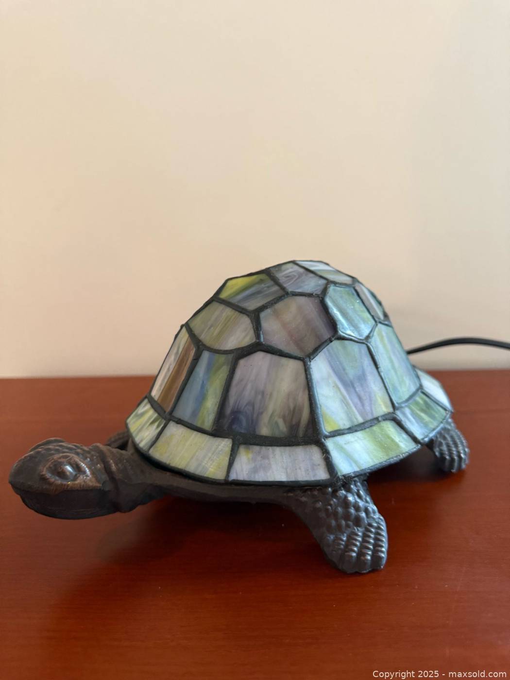 Meyda Lighting turtle stained glass accent lamp | Maxsold