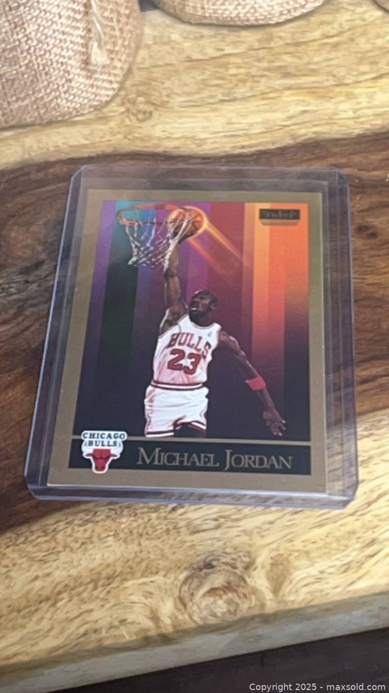 Michael Jordan 1990 SkyBox Card #41 | Maxsold