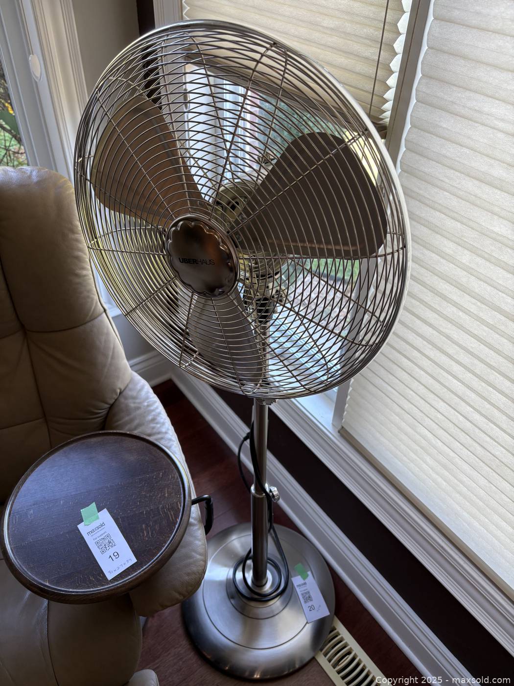 Uberhaus 53" silver metal pedestal floor fan | Maxsold