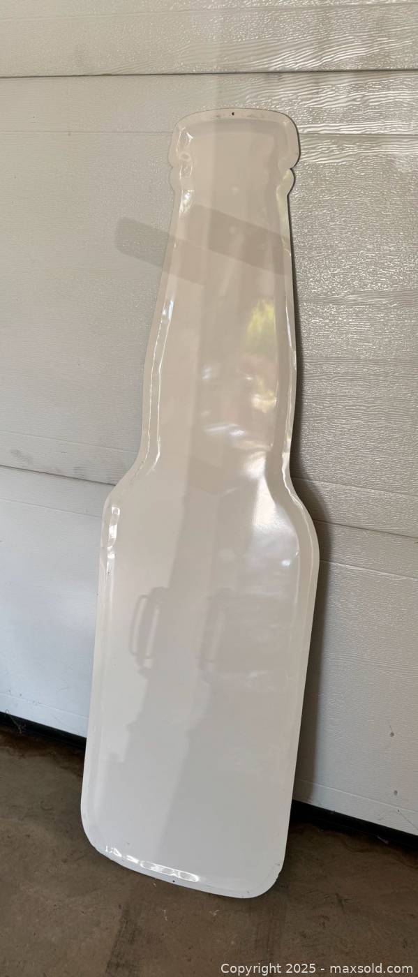 Large Metal Labatt Blue Bottle Sign | Maxsold