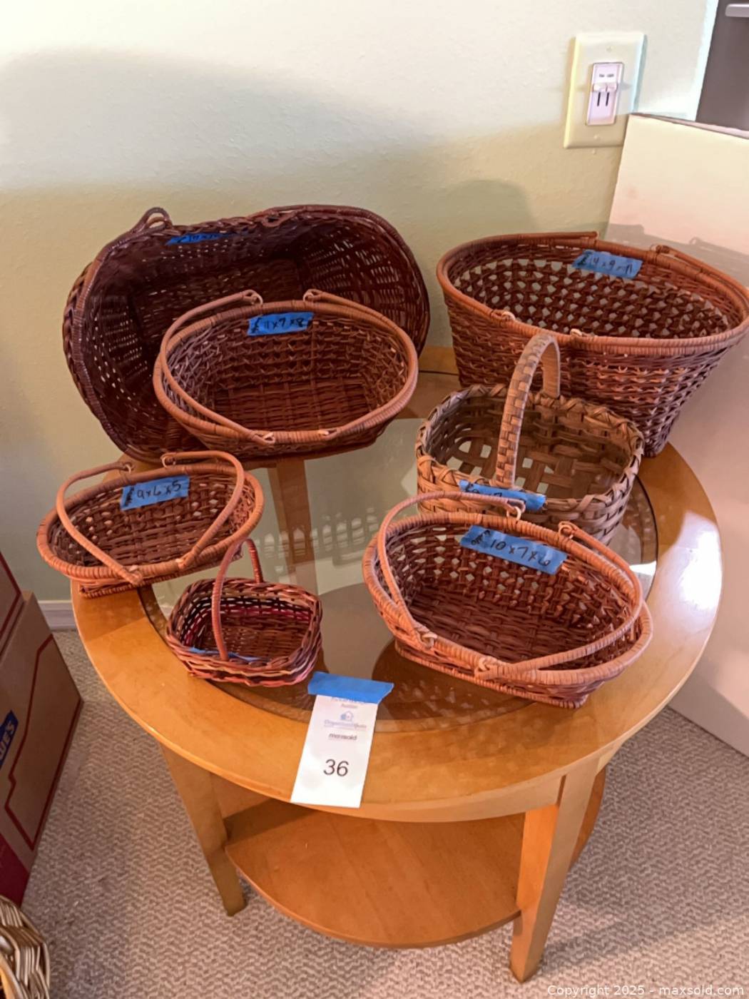 Woven wicker baskets mixed shapes 7pcs | Maxsold