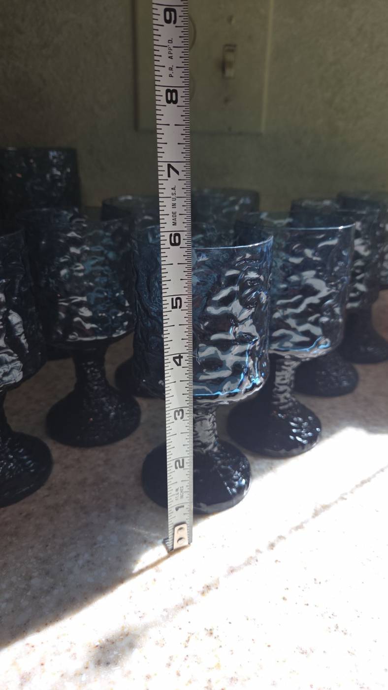 Lenox blue textured goblets and tumblers set | Maxsold