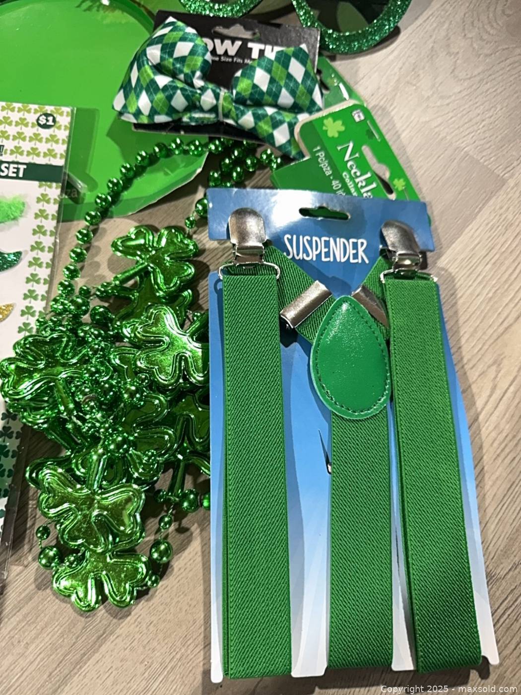 St. Patrick’s Day novelty accessories lot | Maxsold