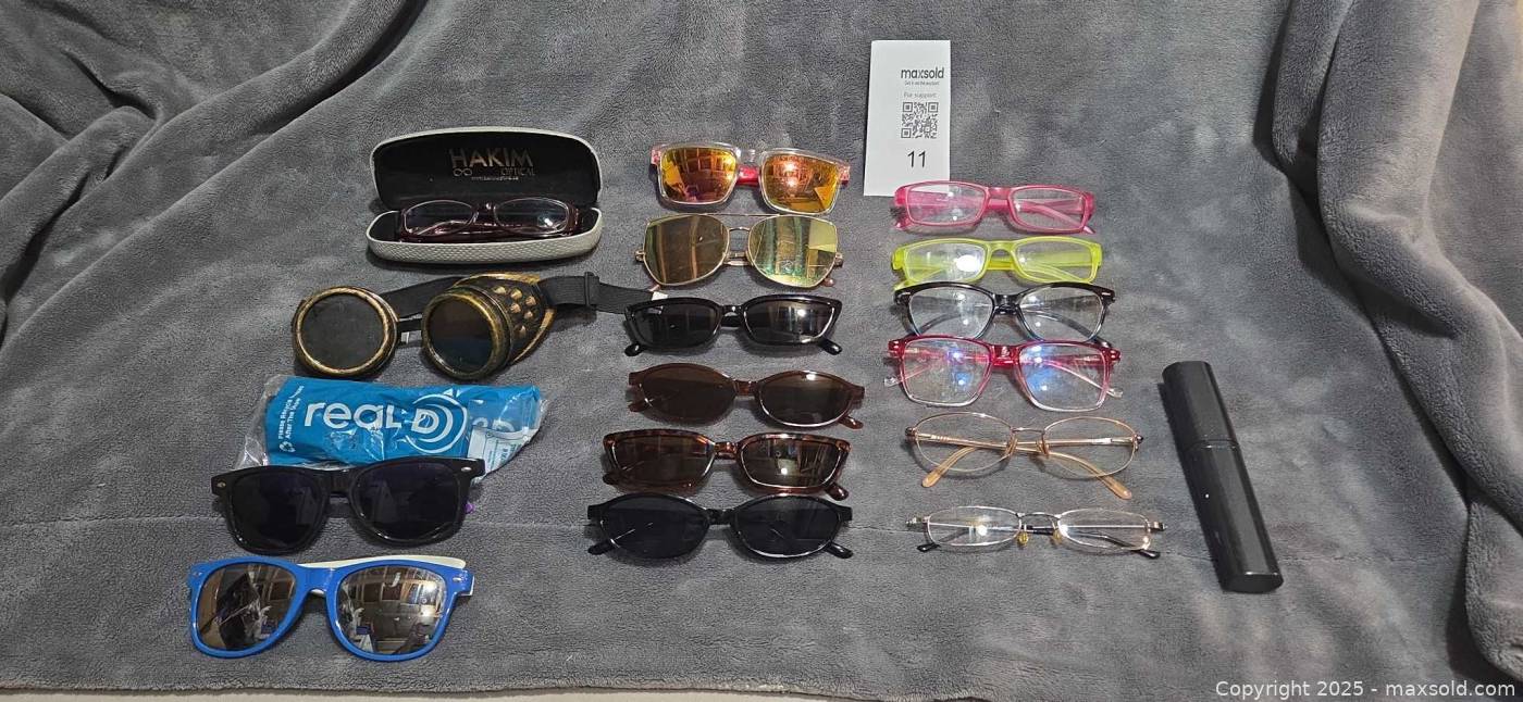 Assorted reading glasses, sunglasses, goggles | Maxsold