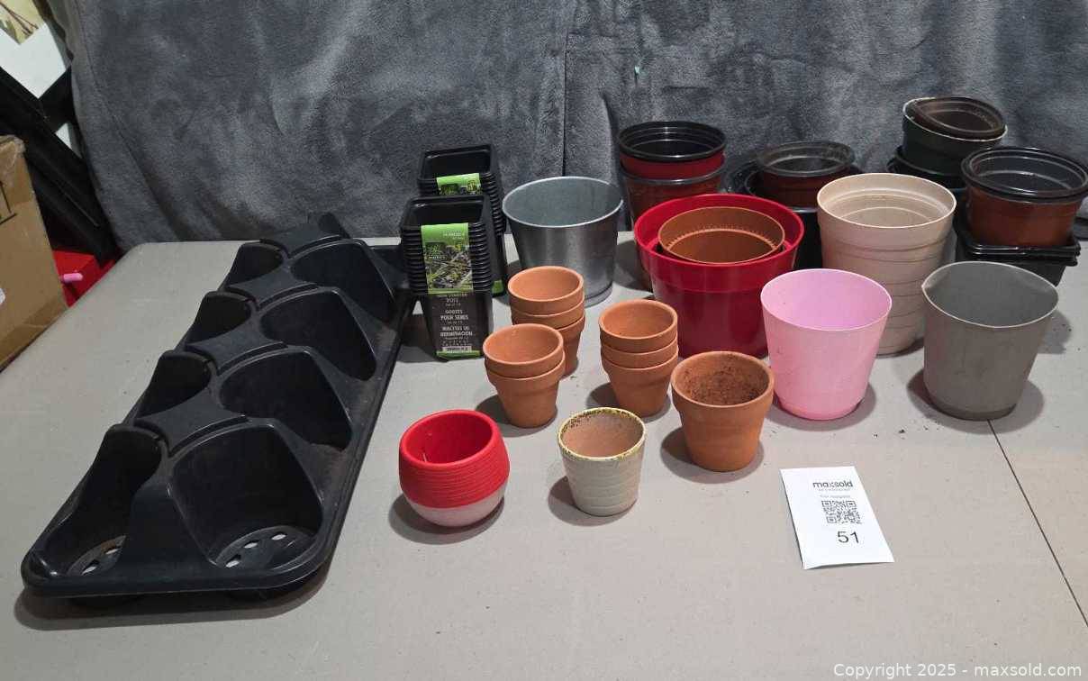 Assorted Plant Pots | Maxsold