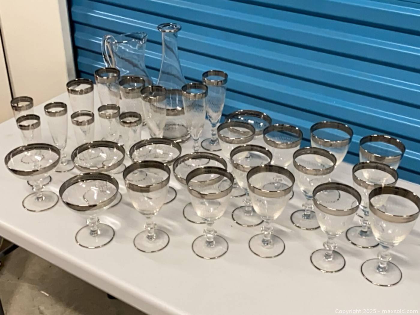 Vintage lead crystal glassware set with platinum band, 32 pcs | Maxsold