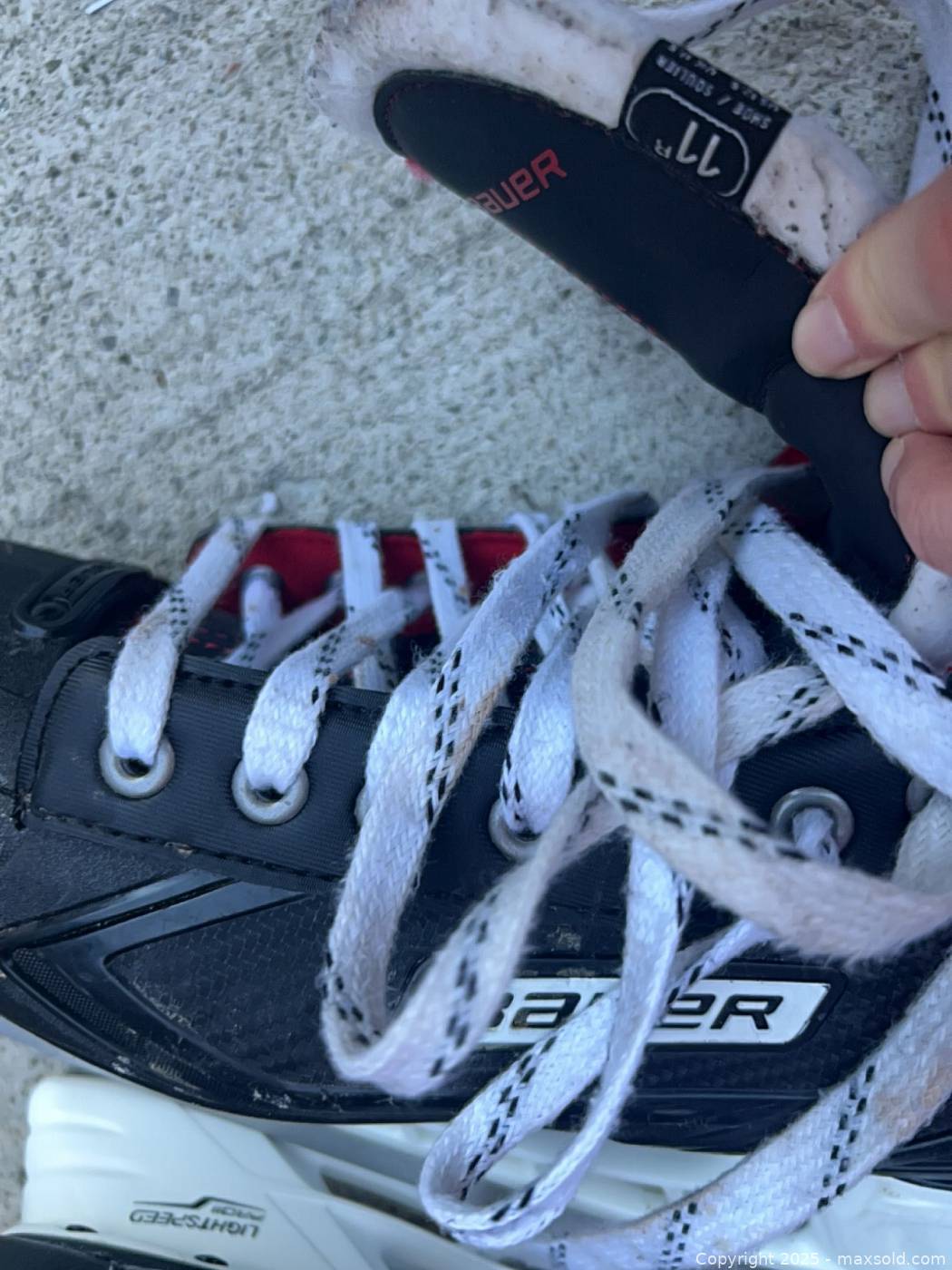 8 pairs Bauer CCM Reebok ice hockey skates | Maxsold