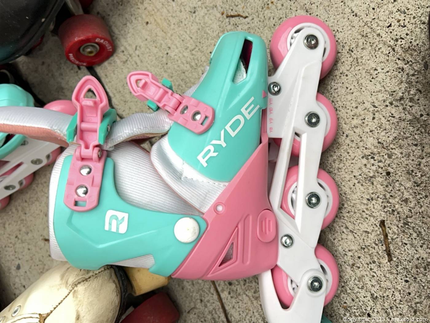 4 pairs roller and inline skates | Maxsold