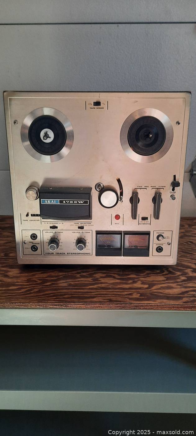 Akai 1722W Reel-to-Reel Tape Recorder/Player | Maxsold