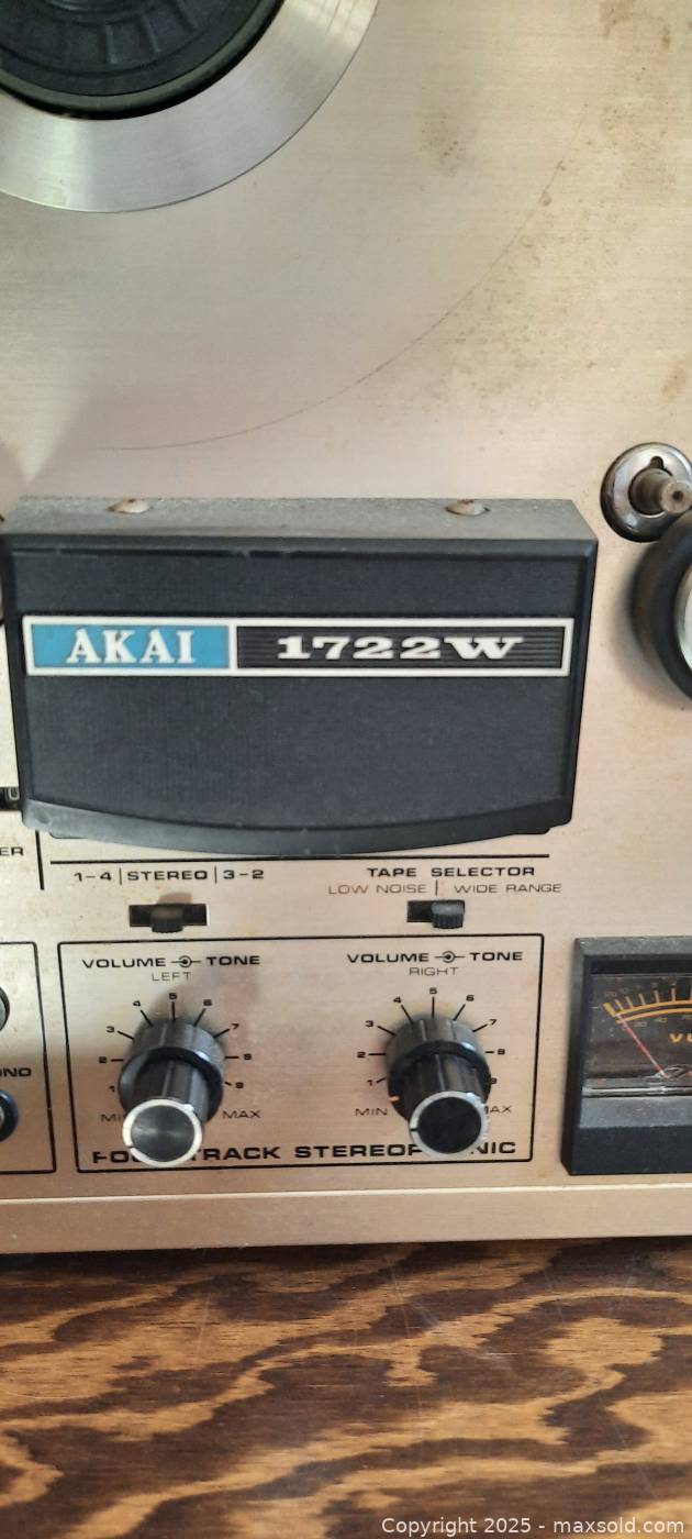 Akai 1722W Reel-to-Reel Tape Recorder/Player | Maxsold