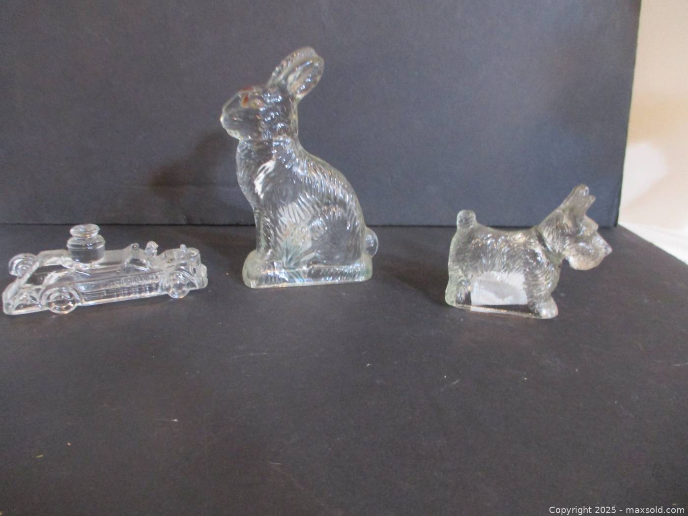 Rare glass candy containers 1940s | Maxsold