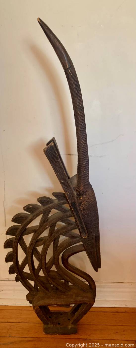 West African Chiwara antelope wood carving | Maxsold