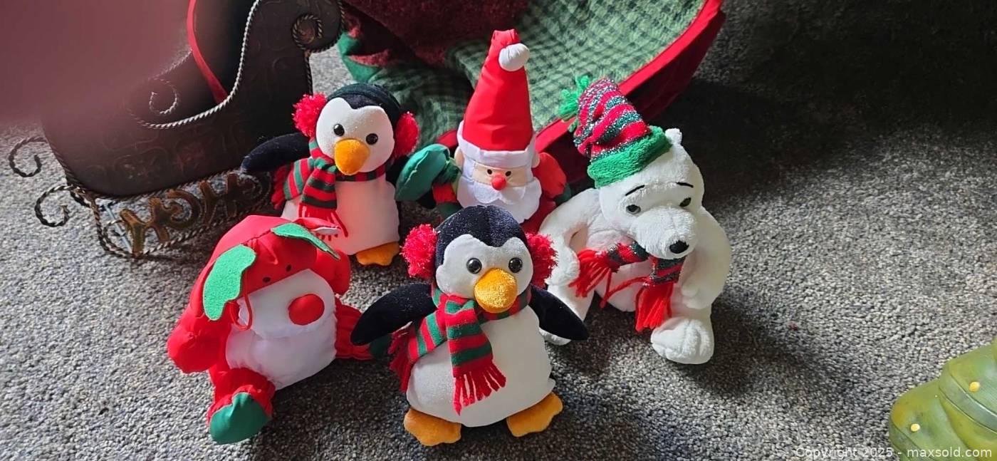 Ceramic Santa with reindeer and trees, metal sleigh, plush toys, tree ...