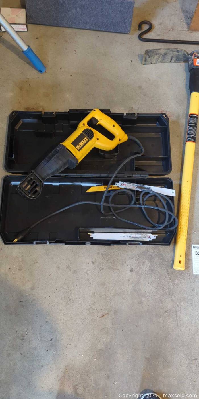 Skilsaw circular saw, DeWalt reciprocating saw, Rockforce pick mattock ...