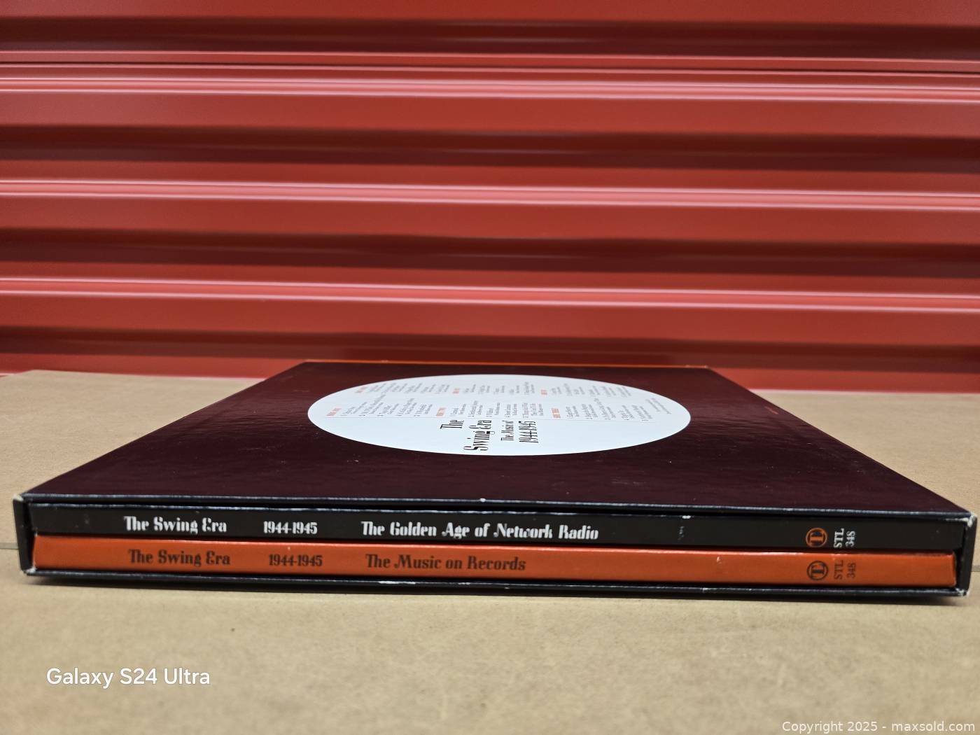 The Swing Era 3-LP Set 1944-1945 | Maxsold
