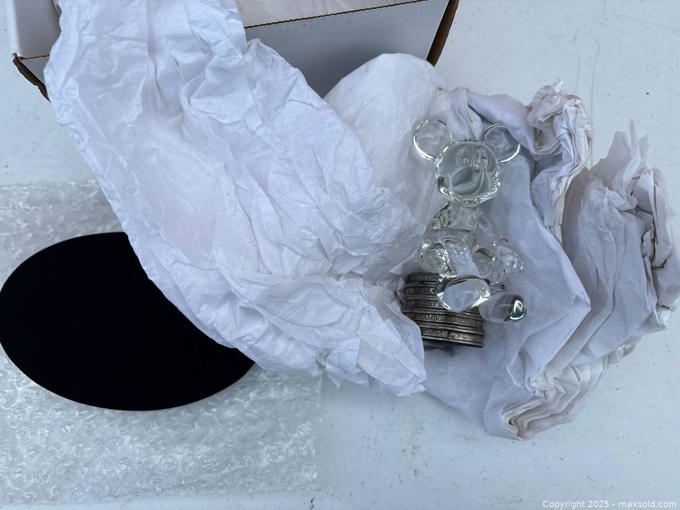 Disney Mickey Mouse crystal figurine | Maxsold