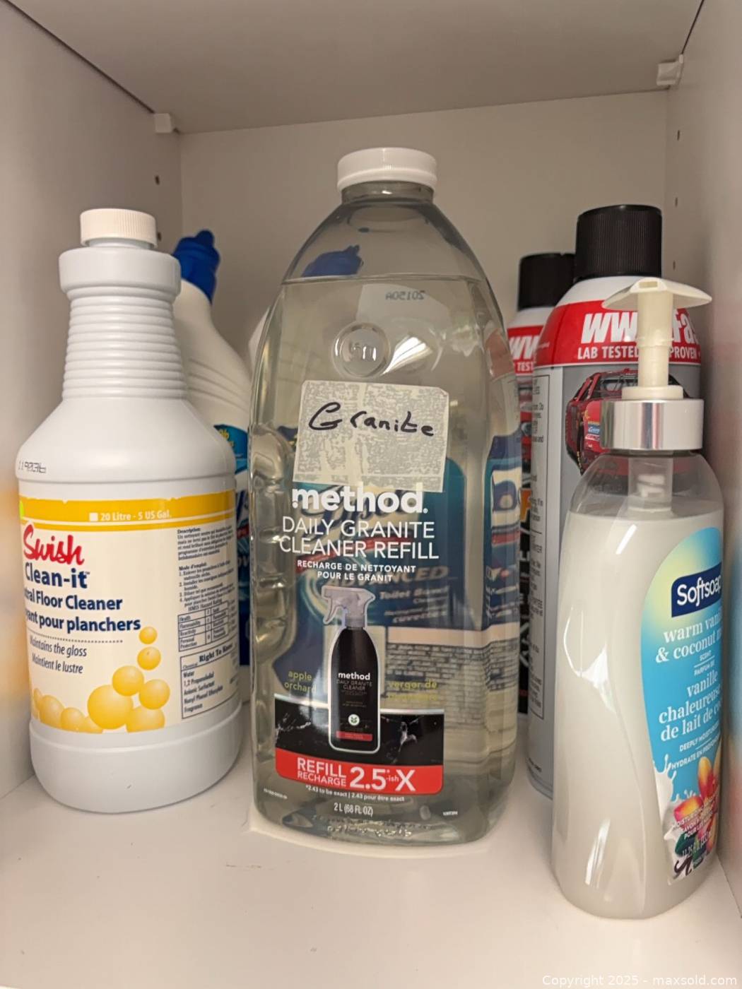 Mixed household cleaning products | Maxsold