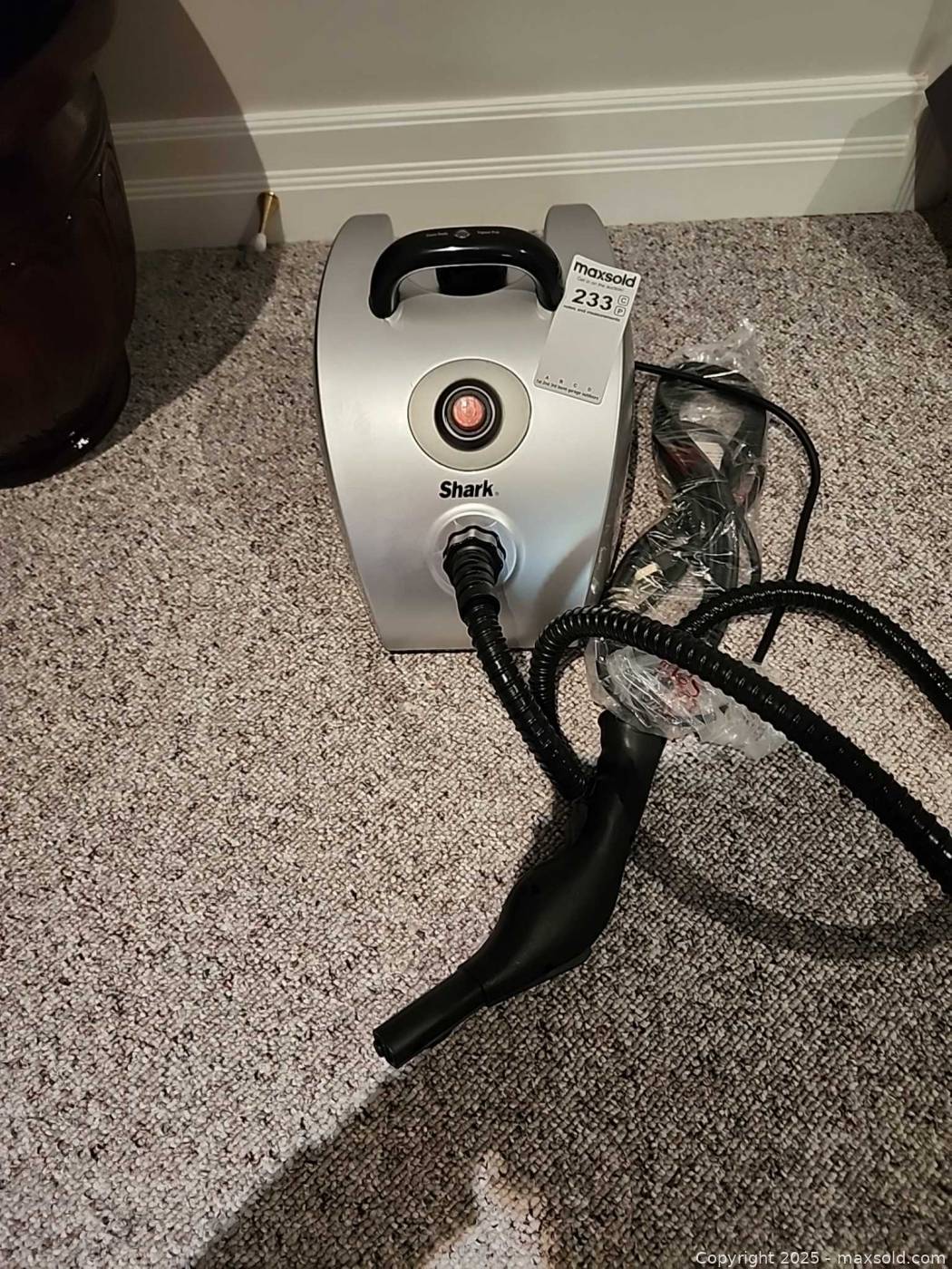 Shark handheld steam cleaner with accessories | Maxsold