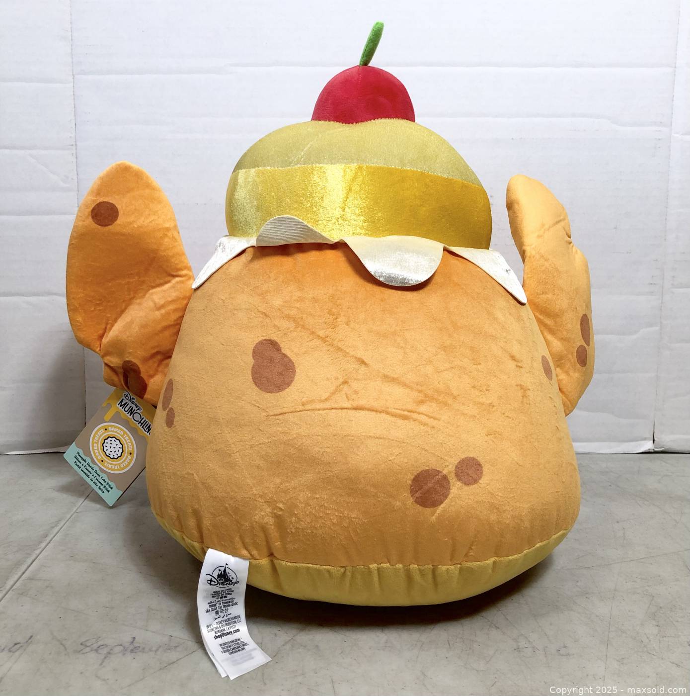 Disney Munchlings Stitch Plush 18" | Maxsold