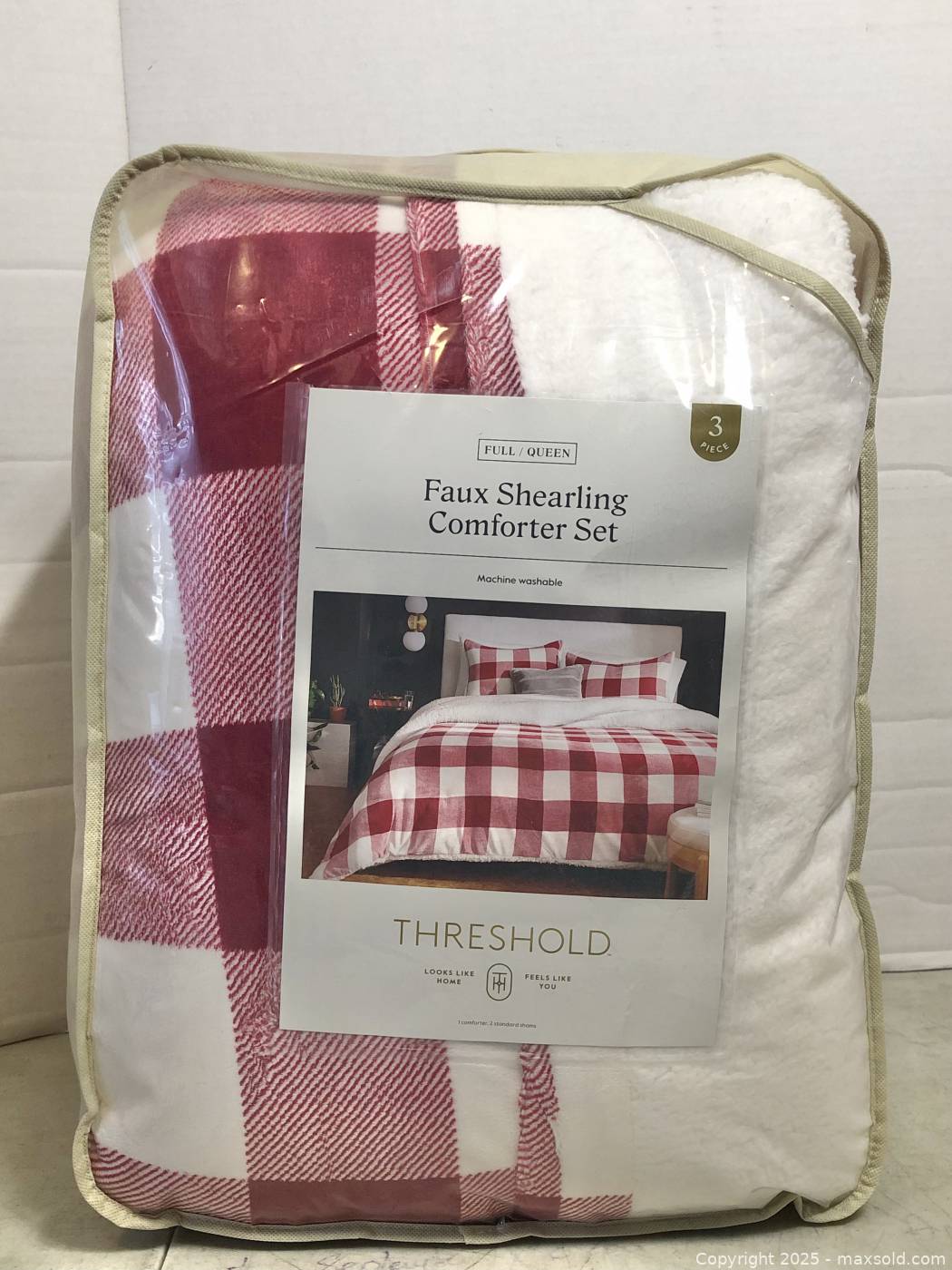Threshold faux shearling comforter set full/queen | Maxsold