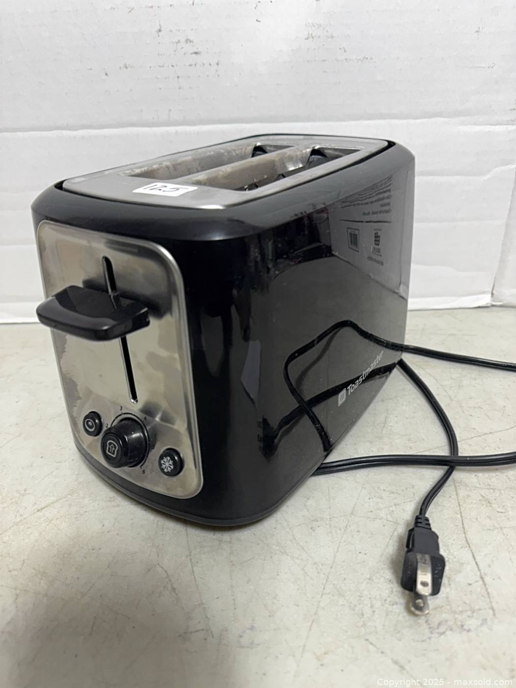 Toastmaster 2-slice pop-up toaster, black/stainless | Maxsold
