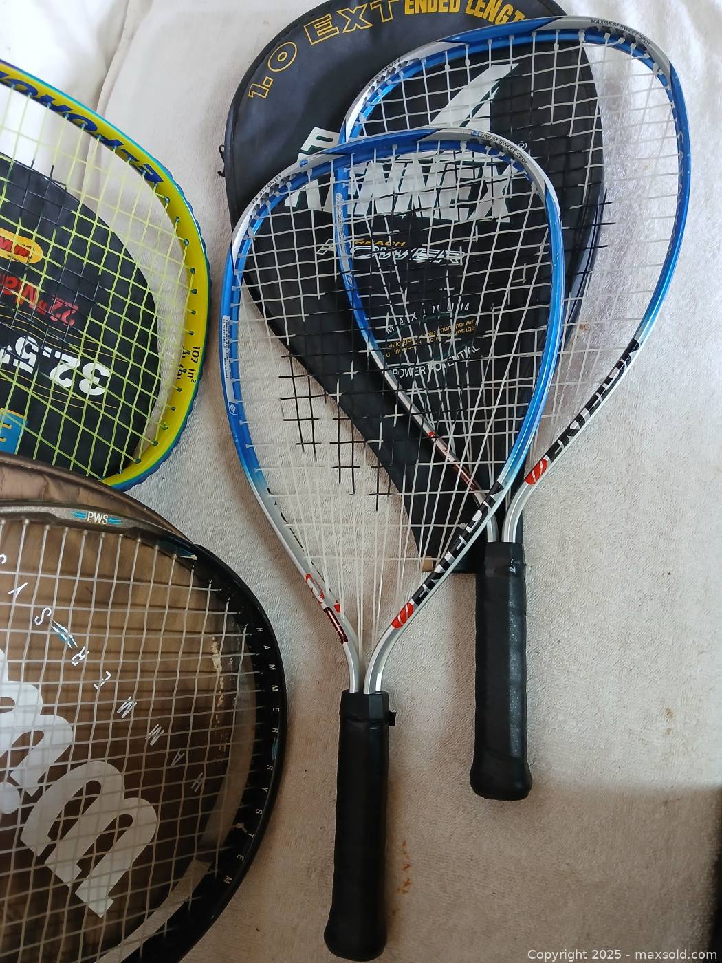 Wilson tennis racket with cover, three racquetball rackets | Maxsold