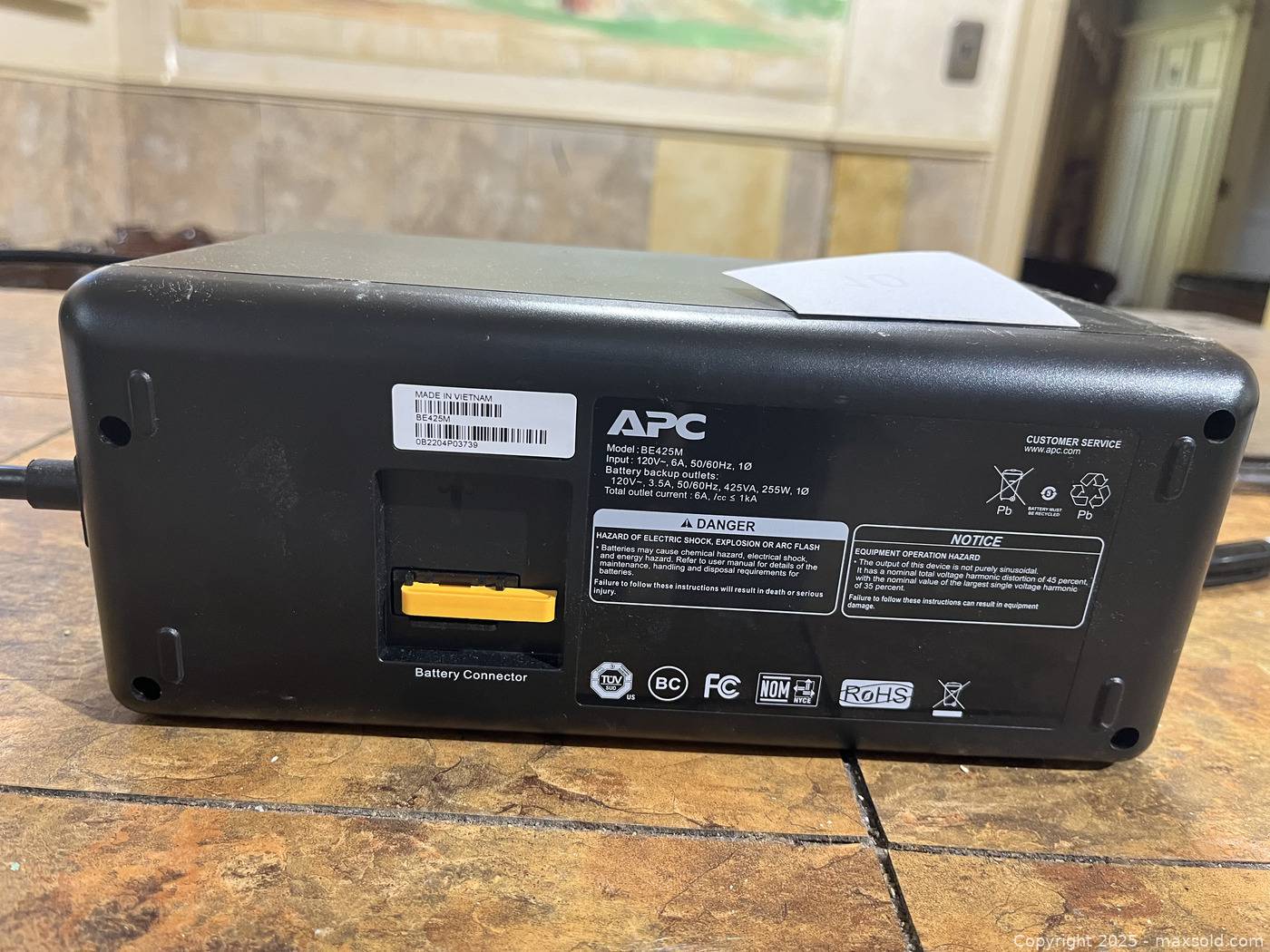 APC BE425M Battery Backup | Maxsold