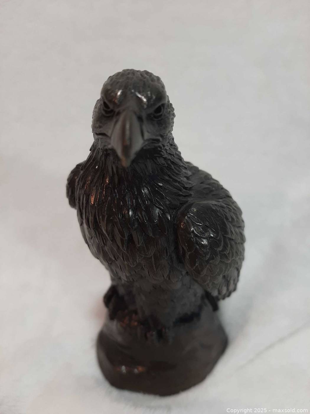 Heavy metal cast eagle figurine 5.5" | Maxsold